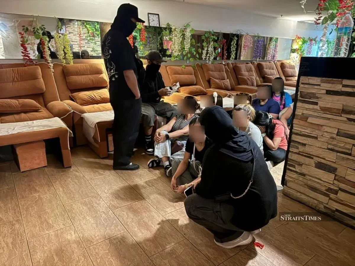 'I Was Forced To Enter' - 40yo M'sian Man Claims During Immigration ...